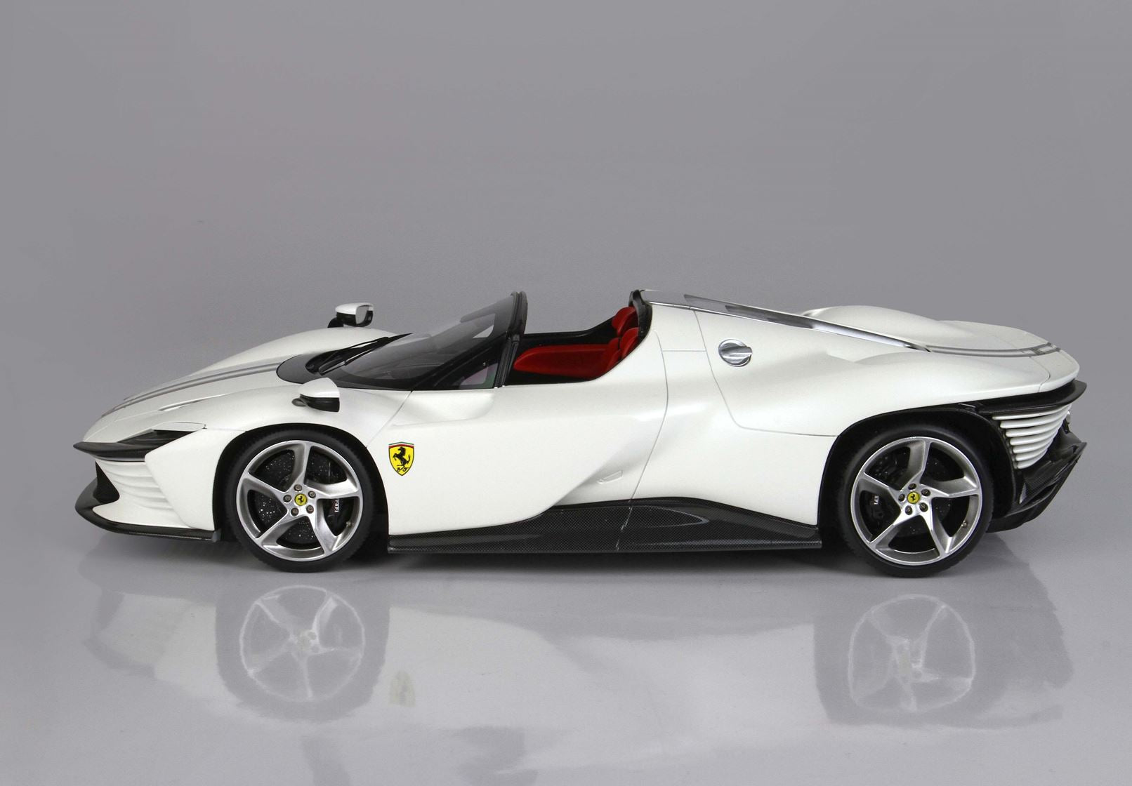Ferrari Daytona SP3 Icona - BBR Pearl White - 1:18